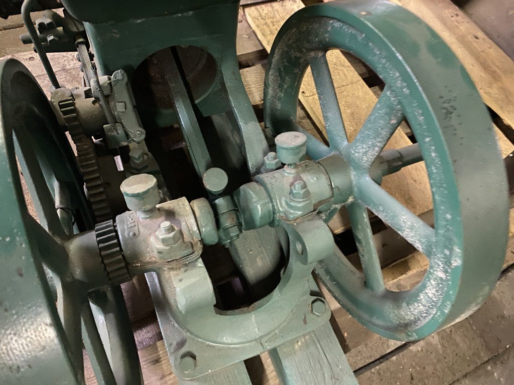 Ottawa Log Saw motor – Van Lenthe Restorations